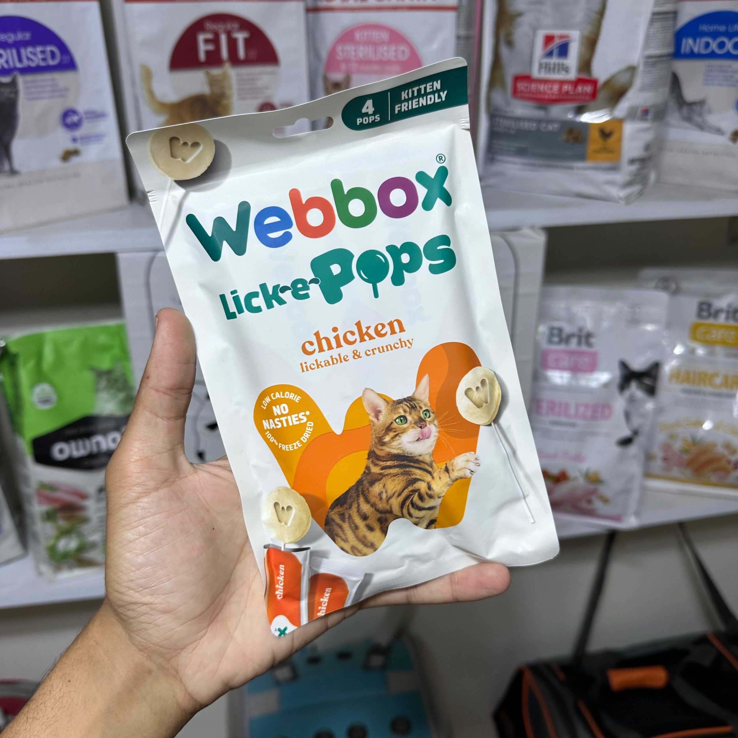 Webbox Lick-e-Pops pour chat au poulet 4 unités – Lunapetstore.ma